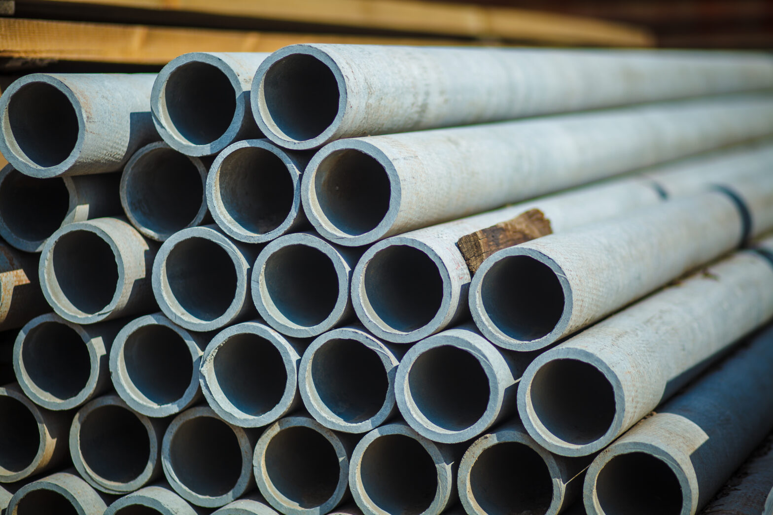 MS vs. GI Pipes: Best Choice for Industrial Plumbing | SRJ Group